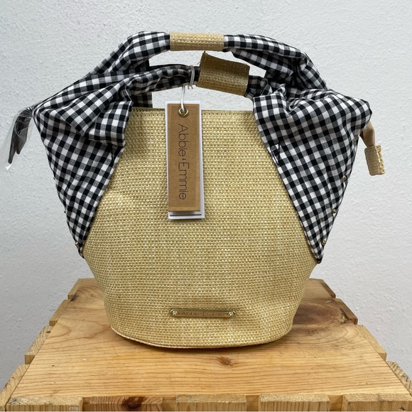 Abbie & Emmie | Bags | Abbie Emmie Small Straw Convertible Crossbody ...